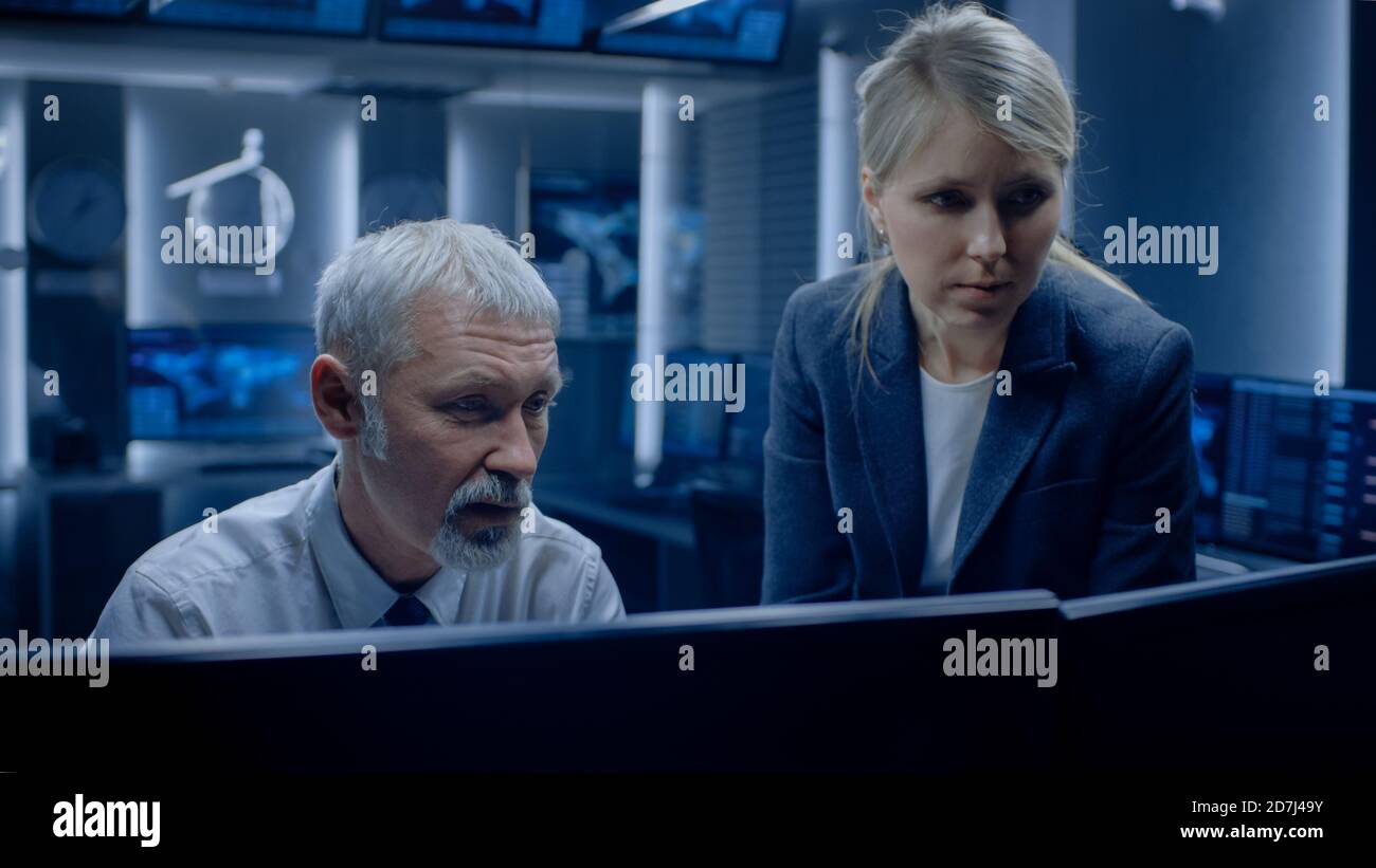 Technician control room hi-res stock photography and images - Alamy