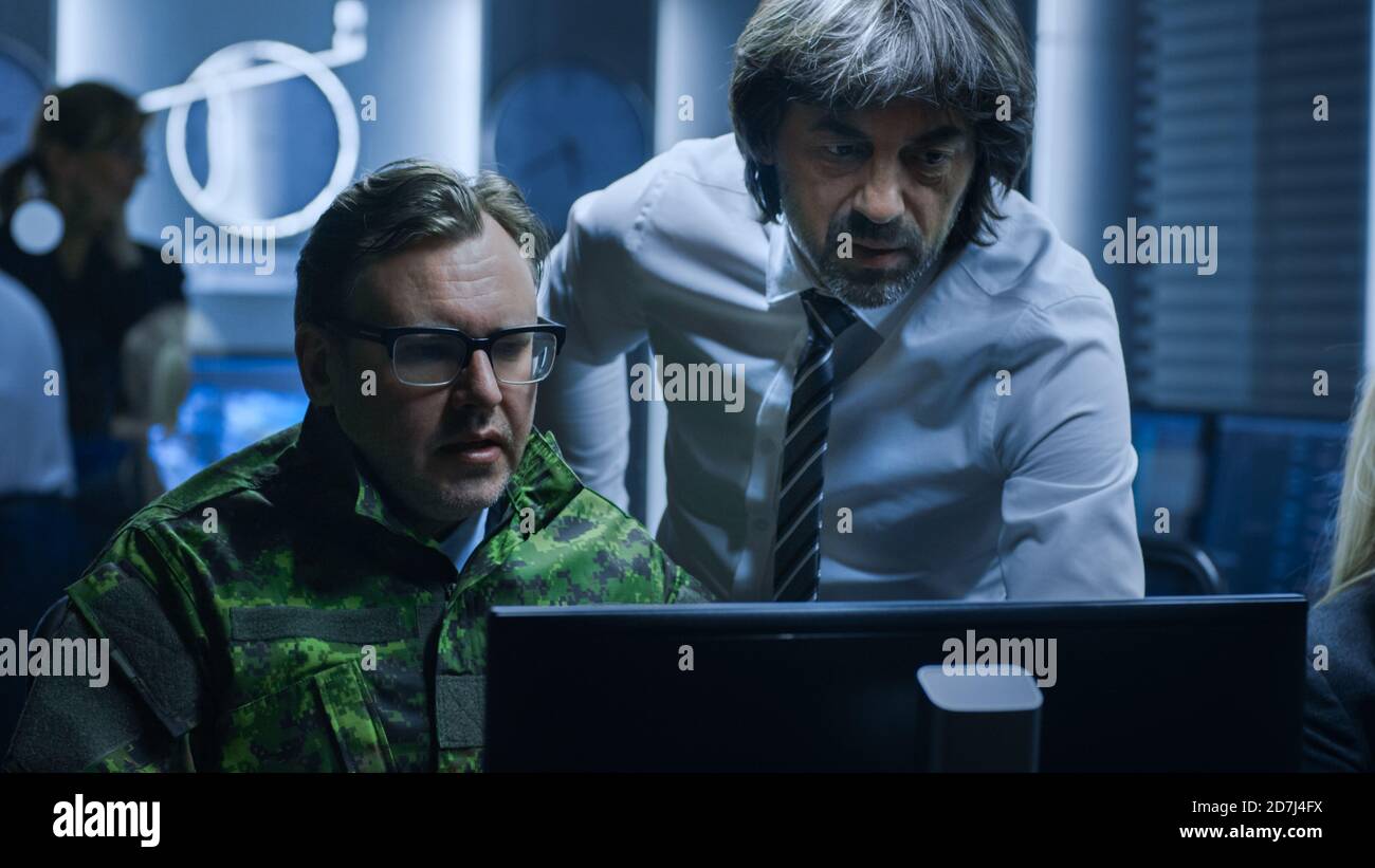 Control room in command hi-res stock photography and images - Alamy