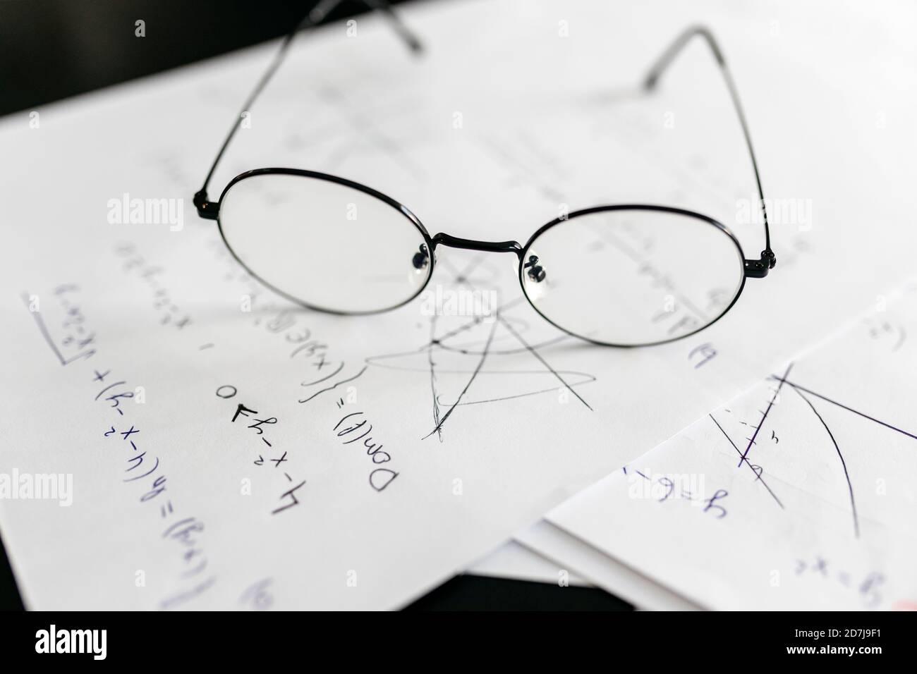 Mathematics equations hi-res stock photography and images - Alamy
