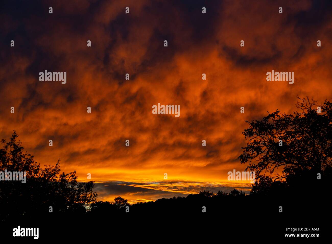 Fiery sunset hi-res stock photography and images - Alamy