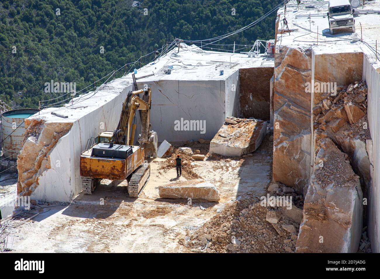 Landscape of Carrara marble quarries Stock Photo - Alamy
