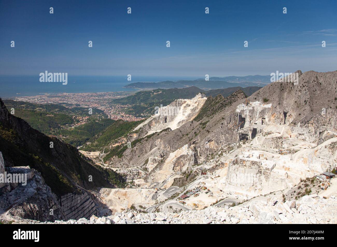 Landscape of Carrara marble quarries Stock Photo - Alamy