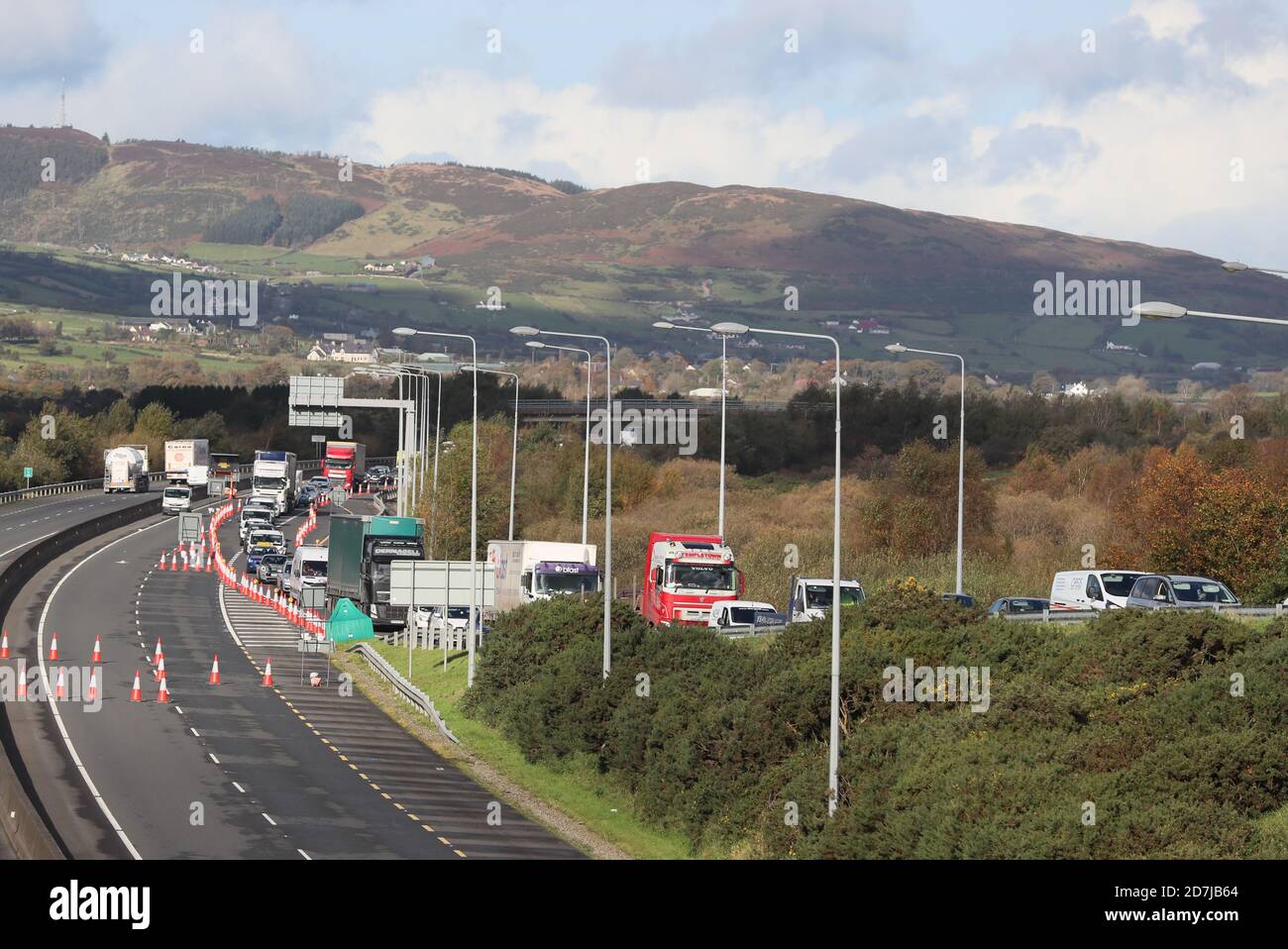 Tailbacks form on the M1 motorway from Belfast to Dublin at the border ...