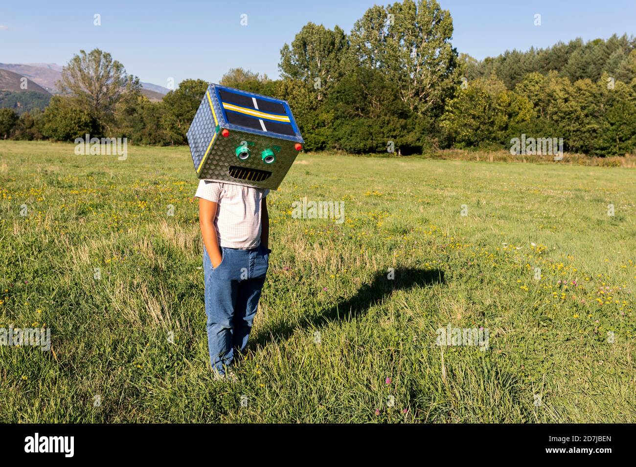 Boy in the box hi-res stock photography and images - Alamy