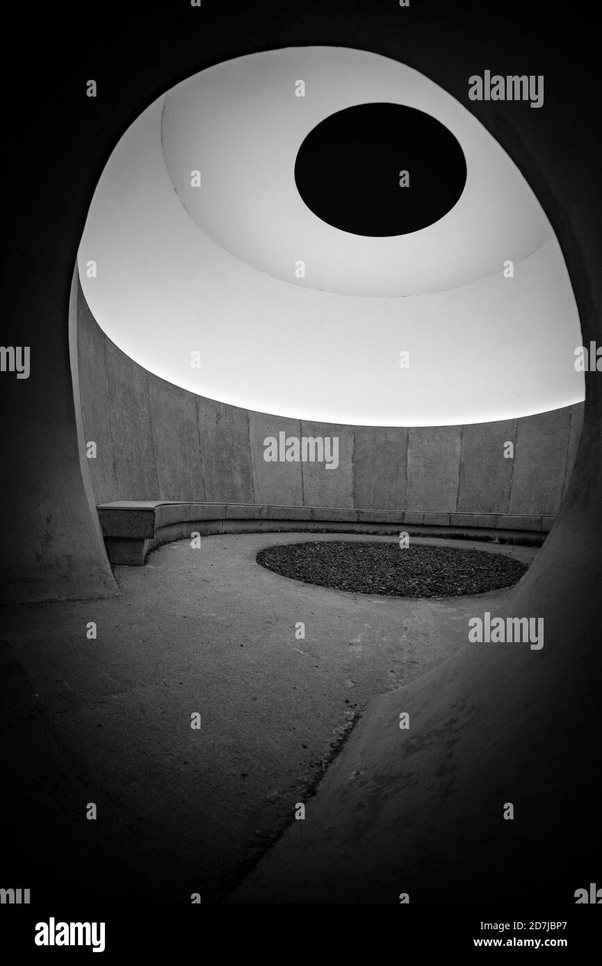 CAT CAIRN: THE KIELDER SKYSPACE - JAMES TURRELL 2000, Kielder Forest ...