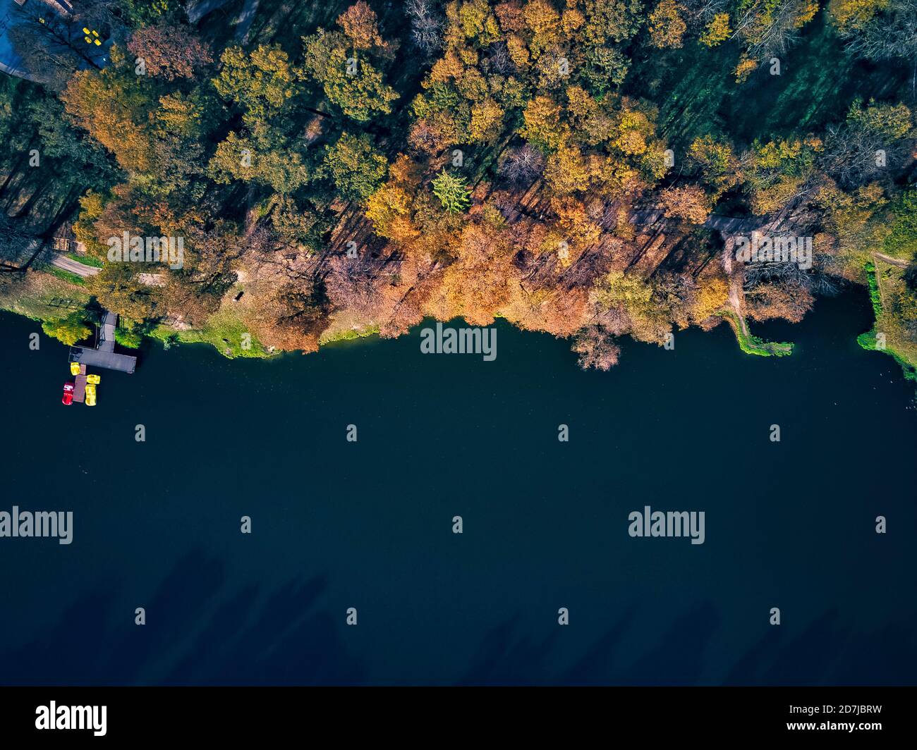 Above pond hi-res stock photography and images - Alamy