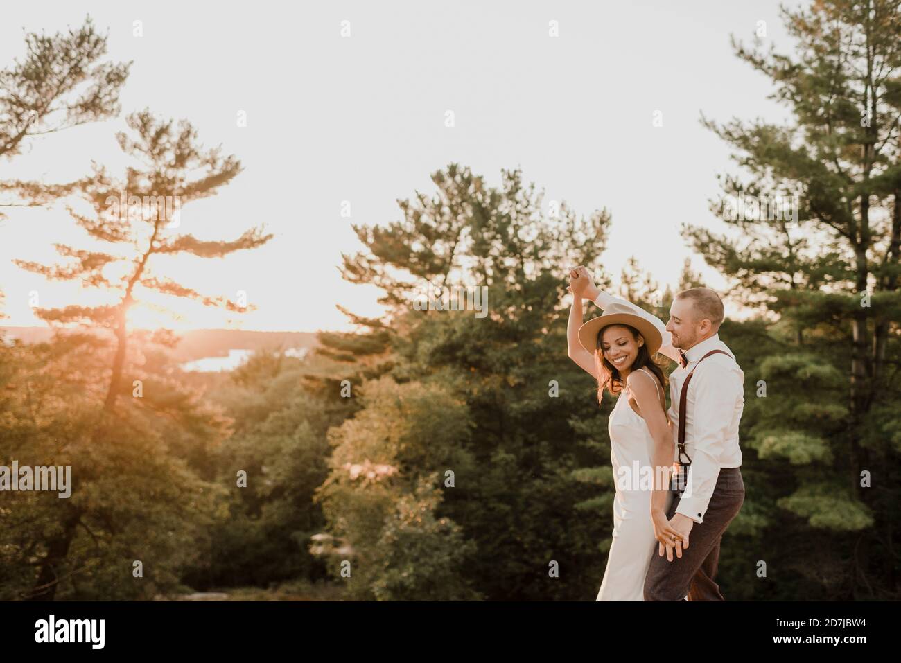 The dancing bride hi-res stock photography and images - Alamy