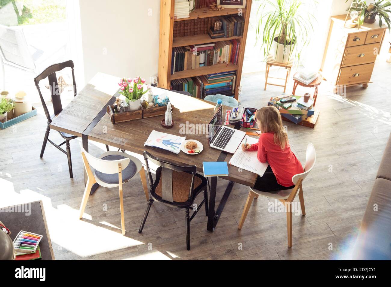 E dining room table hi-res stock photography and images - Alamy