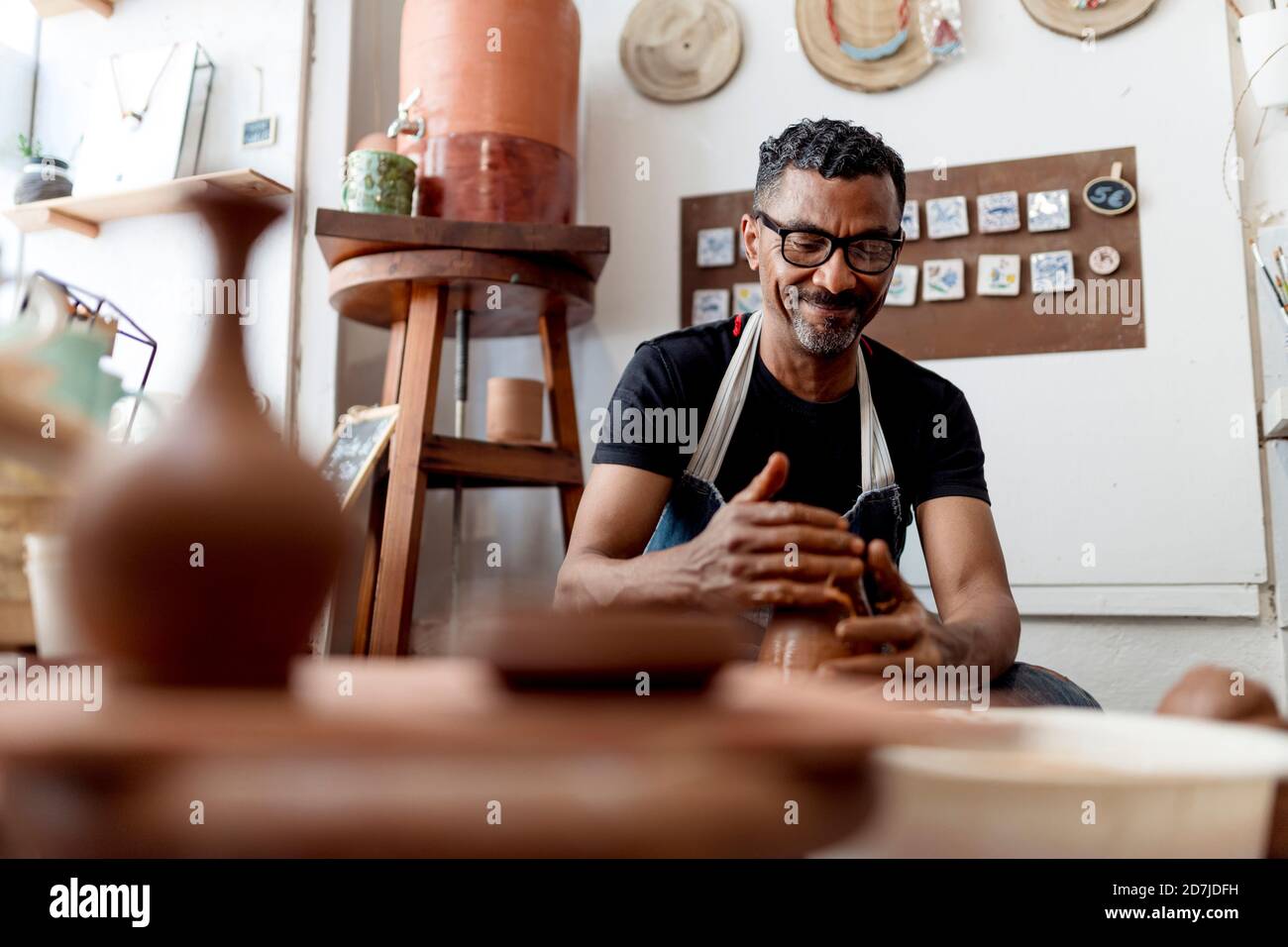 Artist making hi-res stock photography and images - Alamy