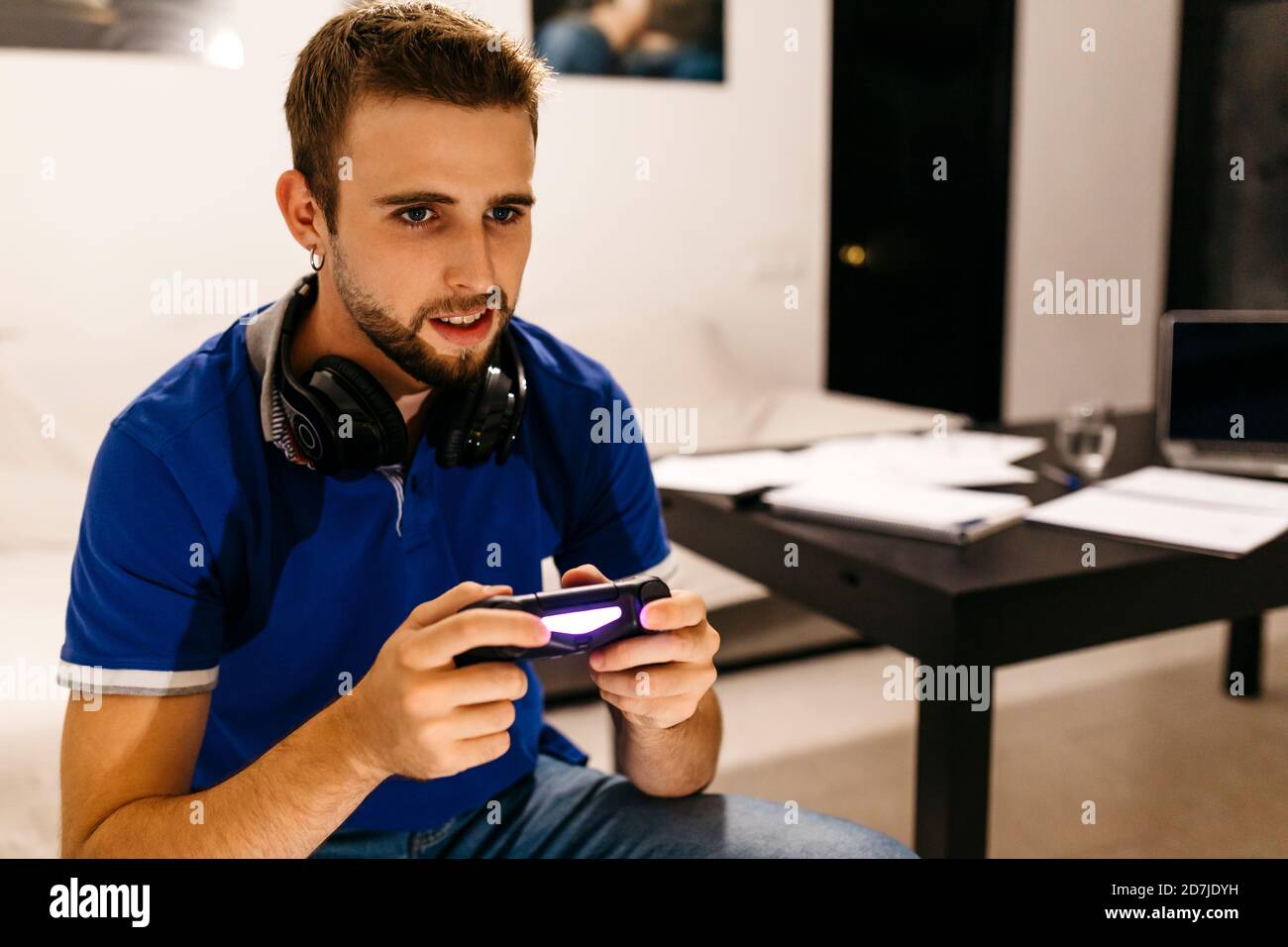 Gamer handsome hi-res stock photography and images - Alamy