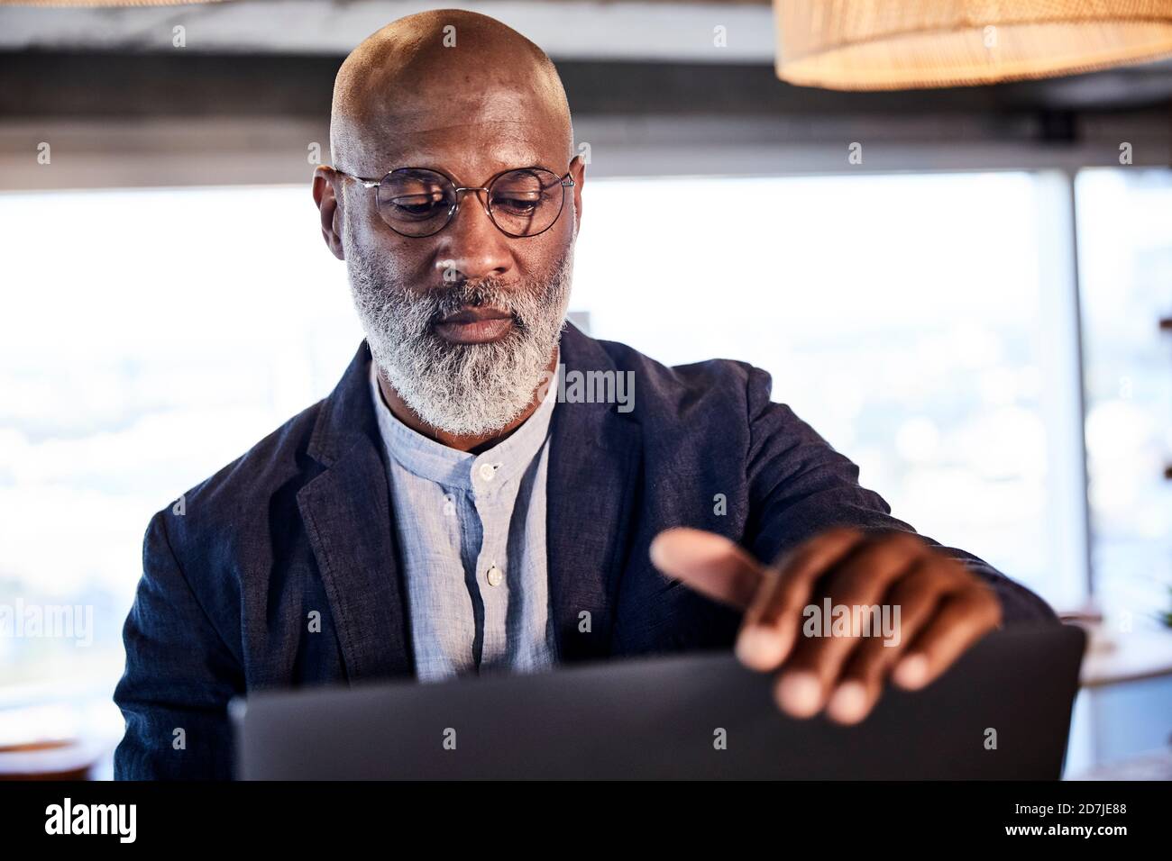 Serious working man hi-res stock photography and images - Alamy
