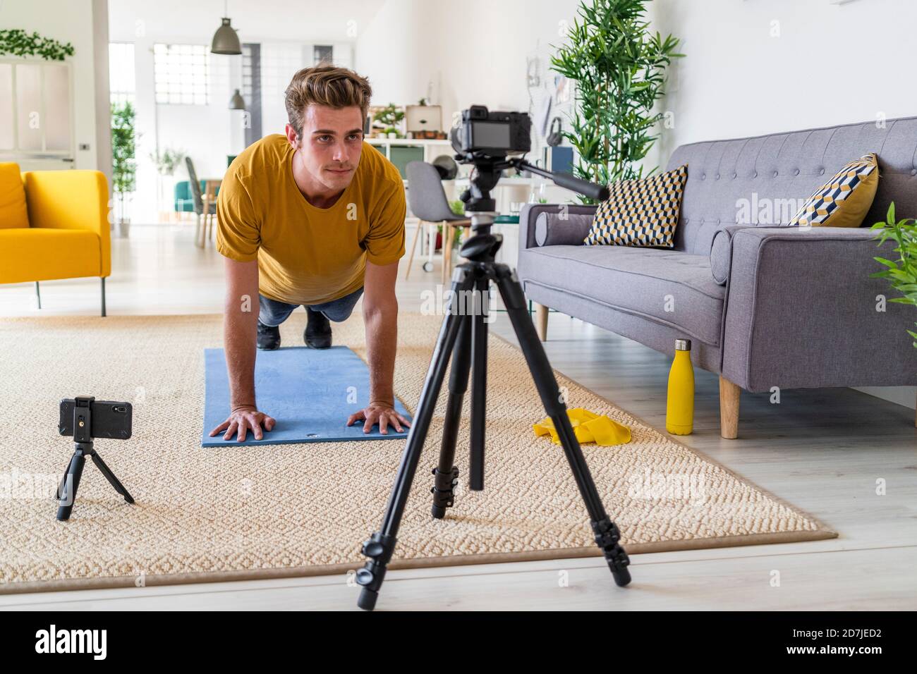 Live stream home camera hi-res stock photography and images - Alamy