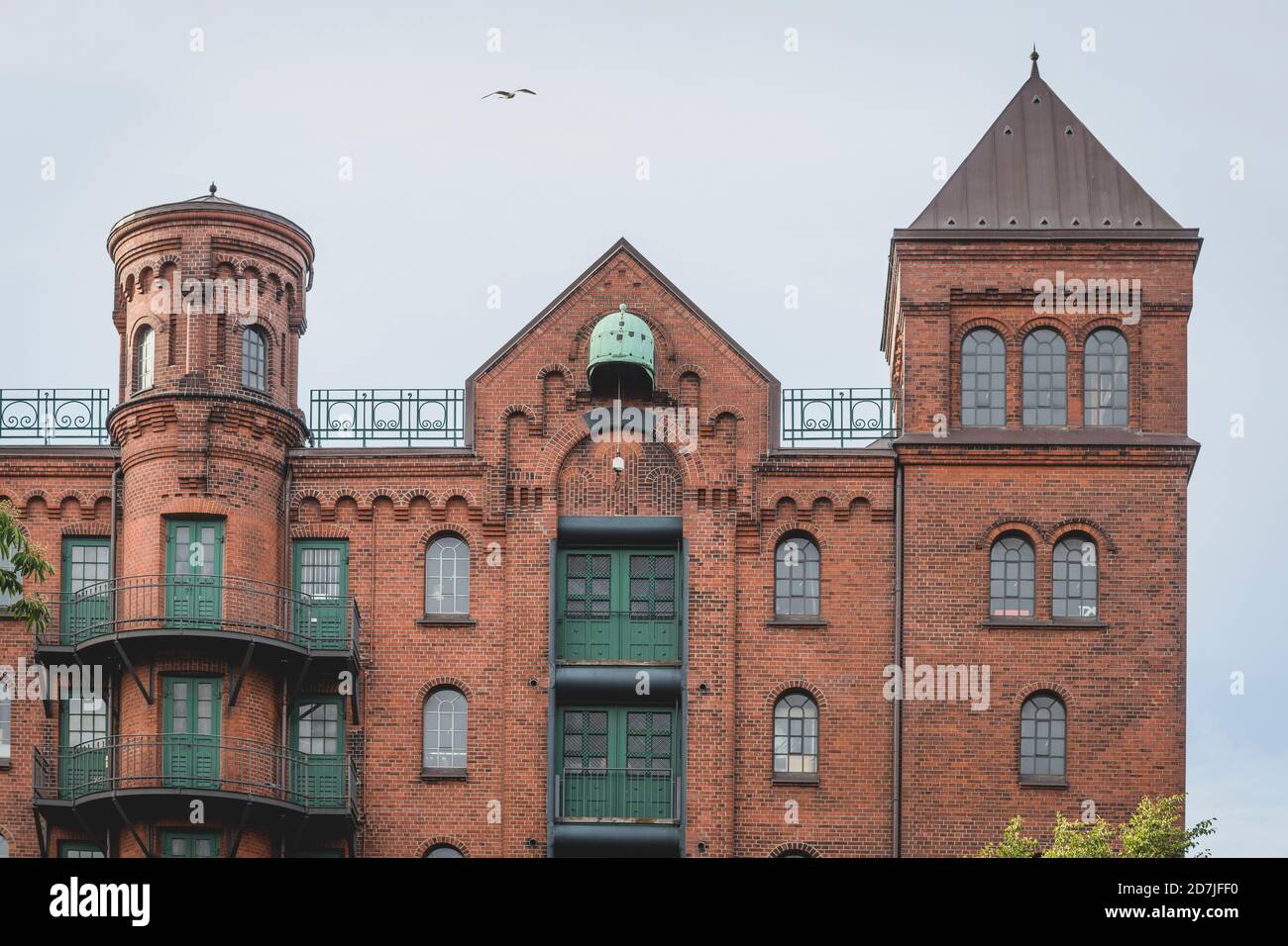 Old brick industrial building exterior hi-res stock photography and ...