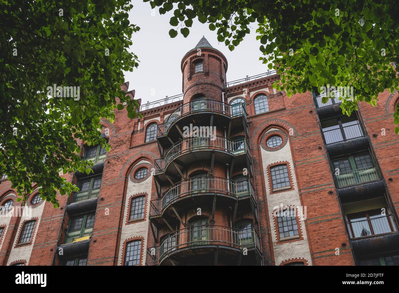 Old brick industrial building exterior hi-res stock photography and ...