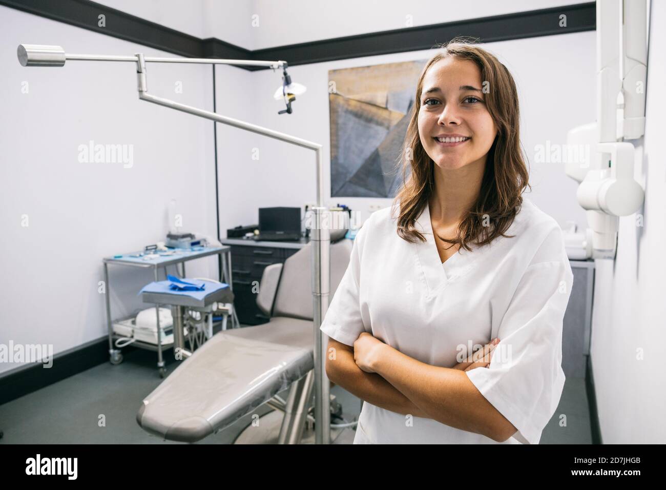 Female dentist and assistant hi-res stock photography and images - Alamy