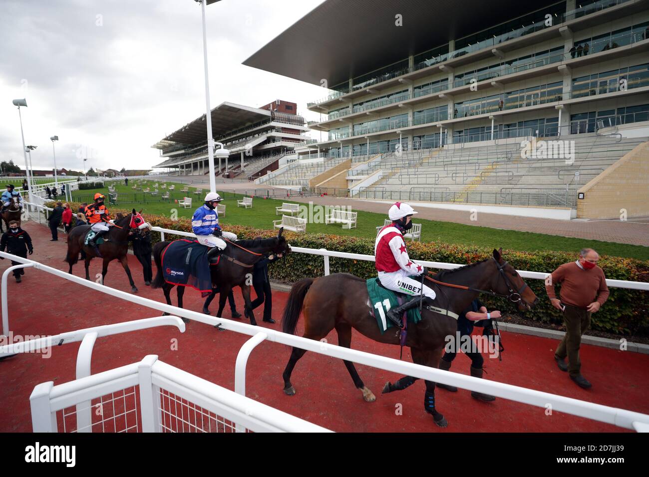 Flying spur hi-res stock photography and images - Alamy