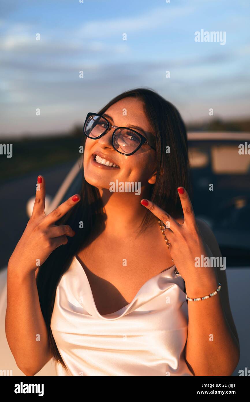 Hand gesture hi-res stock photography and images - Alamy