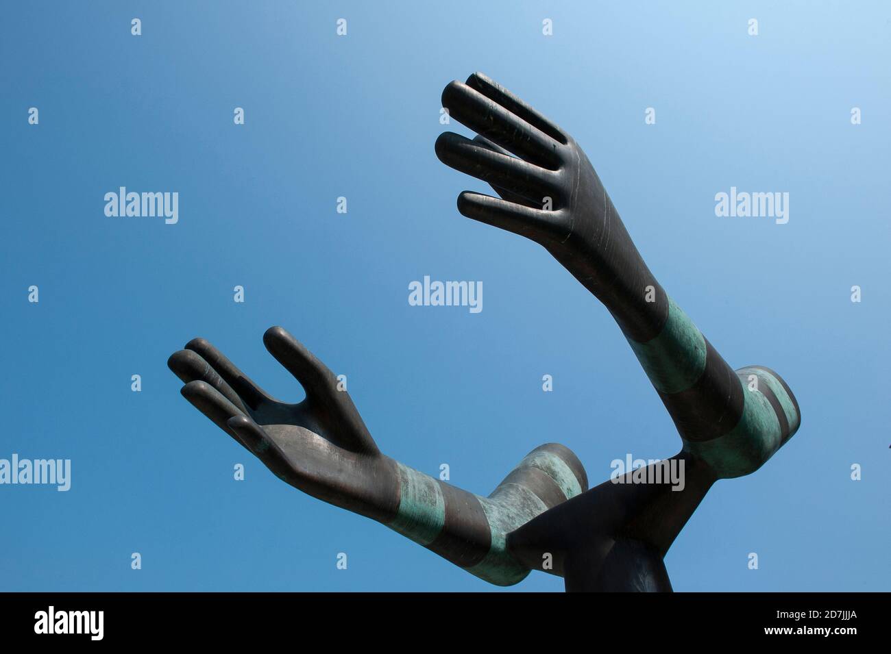 Bronze sculpture "Both Arms" by Leeds sculptor Kenneth Armitage in ...