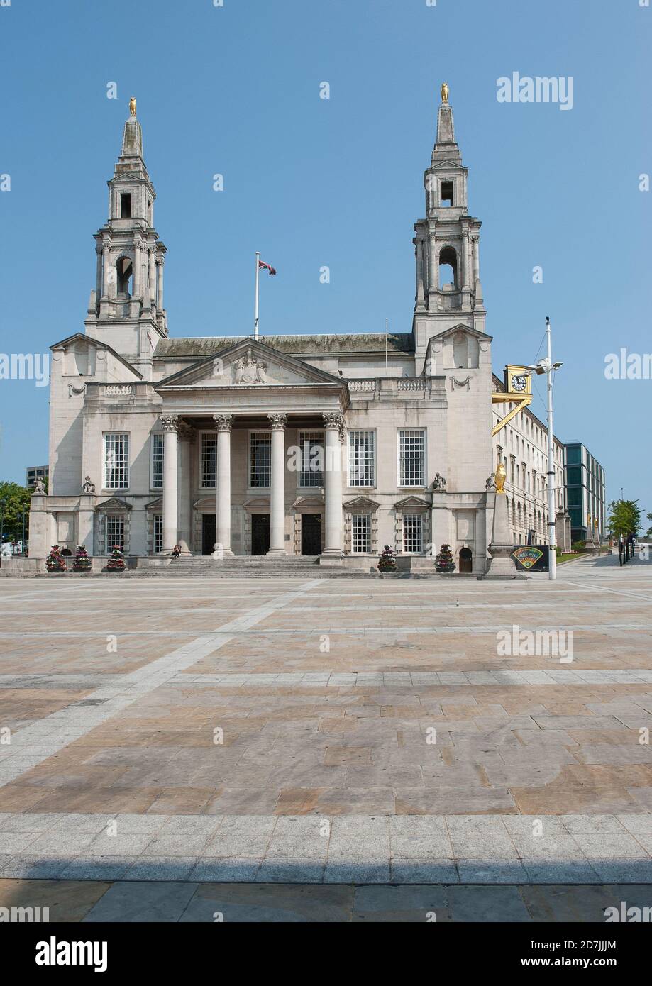 Clock towers in leeds hi-res stock photography and images - Alamy