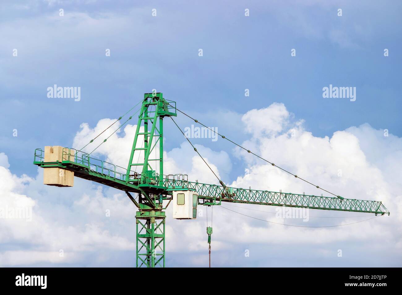 Green tower crane hi-res stock photography and images - Alamy