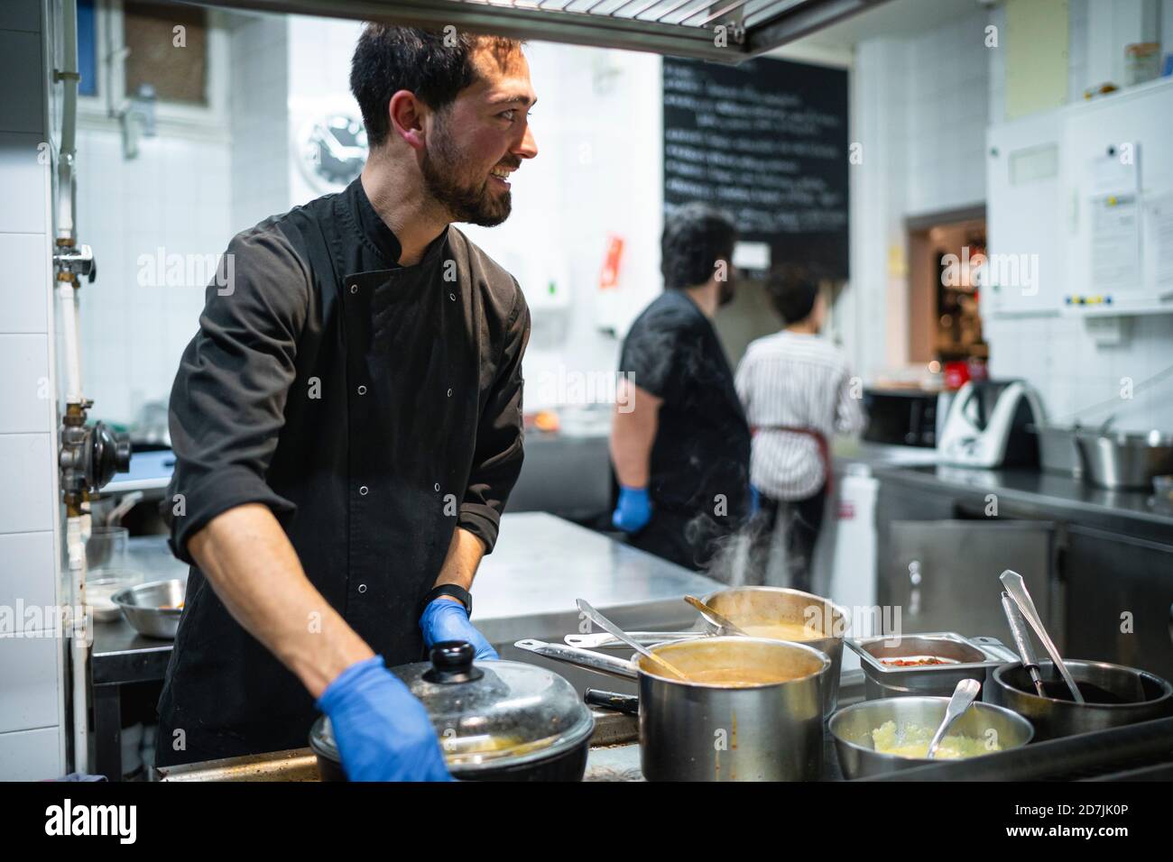 Taking orders hi-res stock photography and images - Alamy