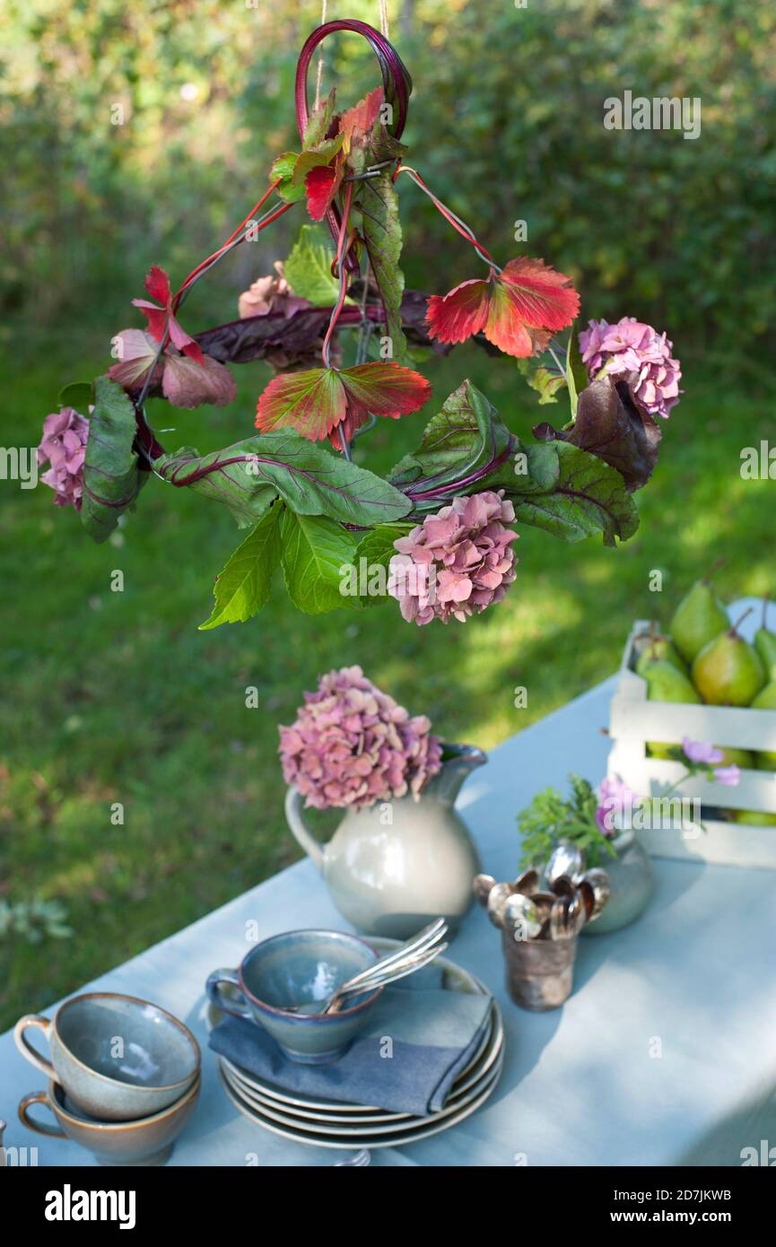 DIY Lamp shade made of beetroot leaves and blooming hydrangeas hanging ...
