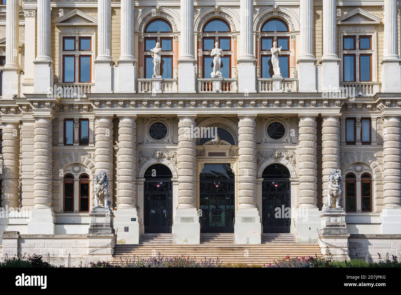 Austrian neo renaissance architecture hi-res stock photography and ...