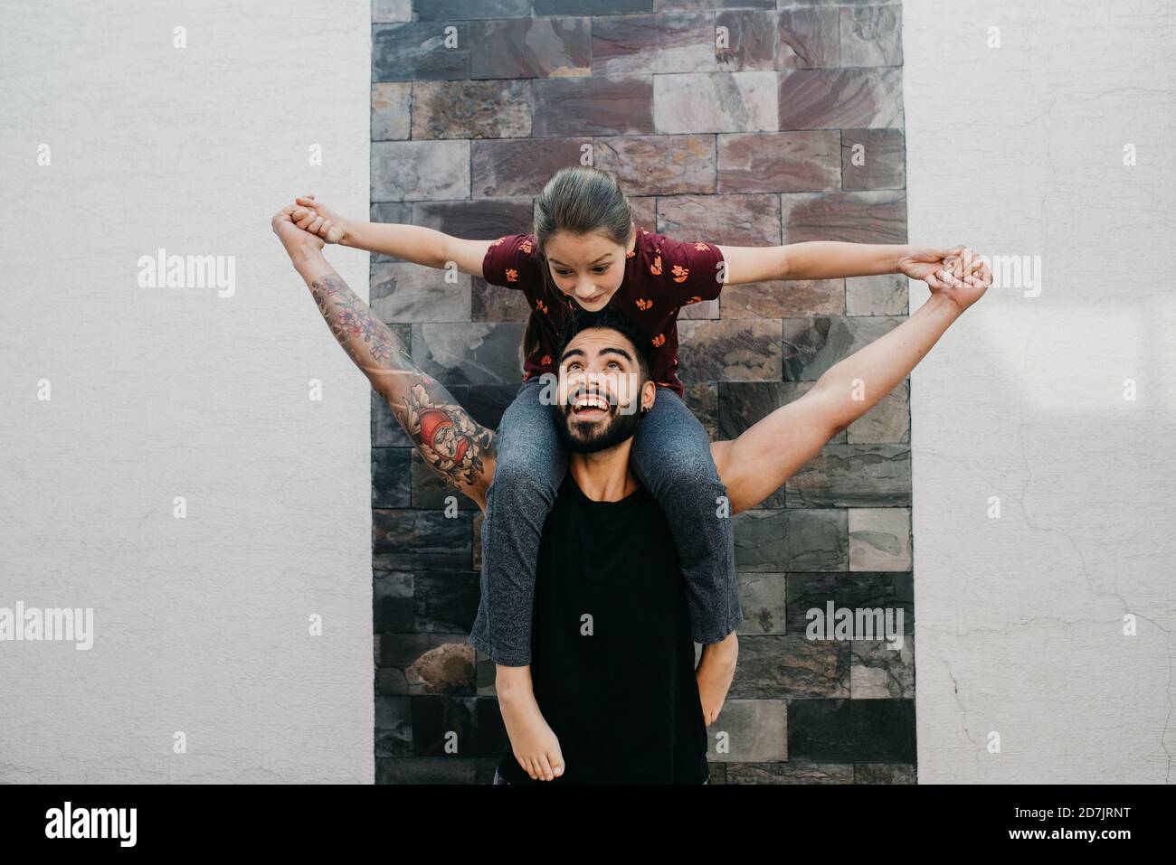 Father open arms daughter hi-res stock photography and images - Alamy