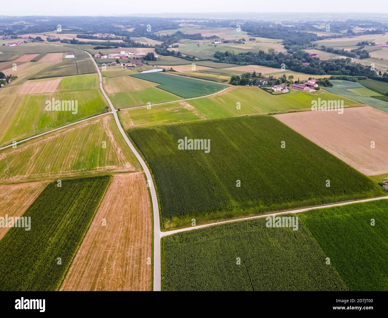 Drone fields hi-res stock photography and images - Alamy