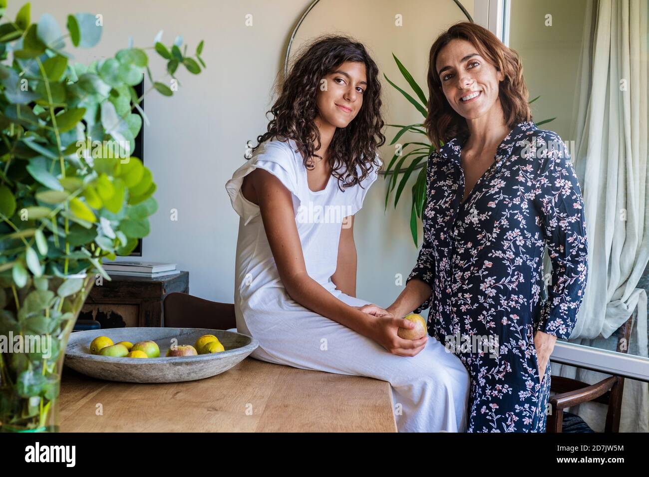 Portrait smiling family fruit hi-res stock photography and images - Alamy