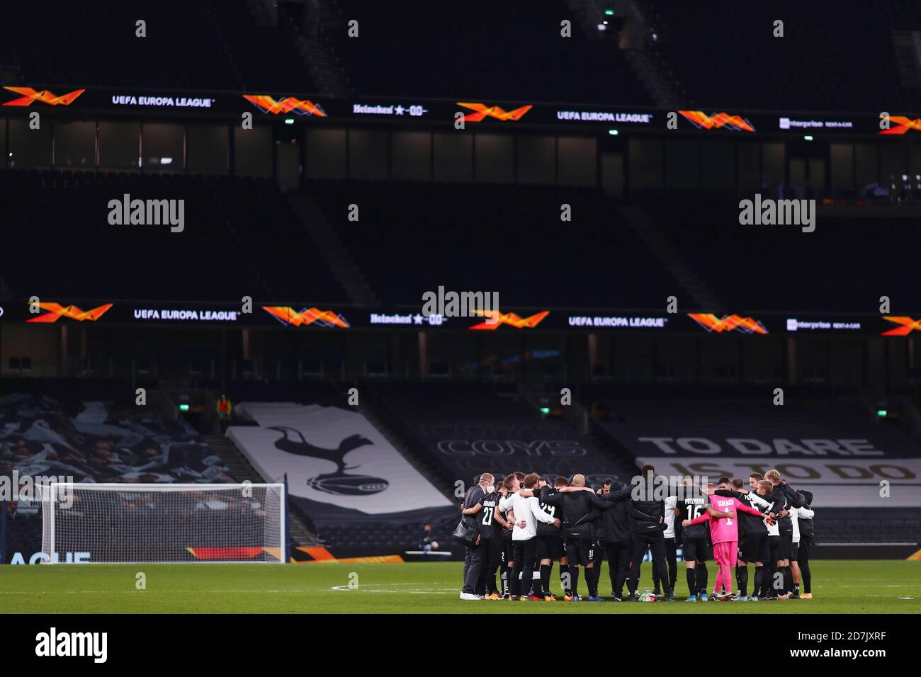 Tottenham hotspur team group hi-res stock photography and images - Alamy