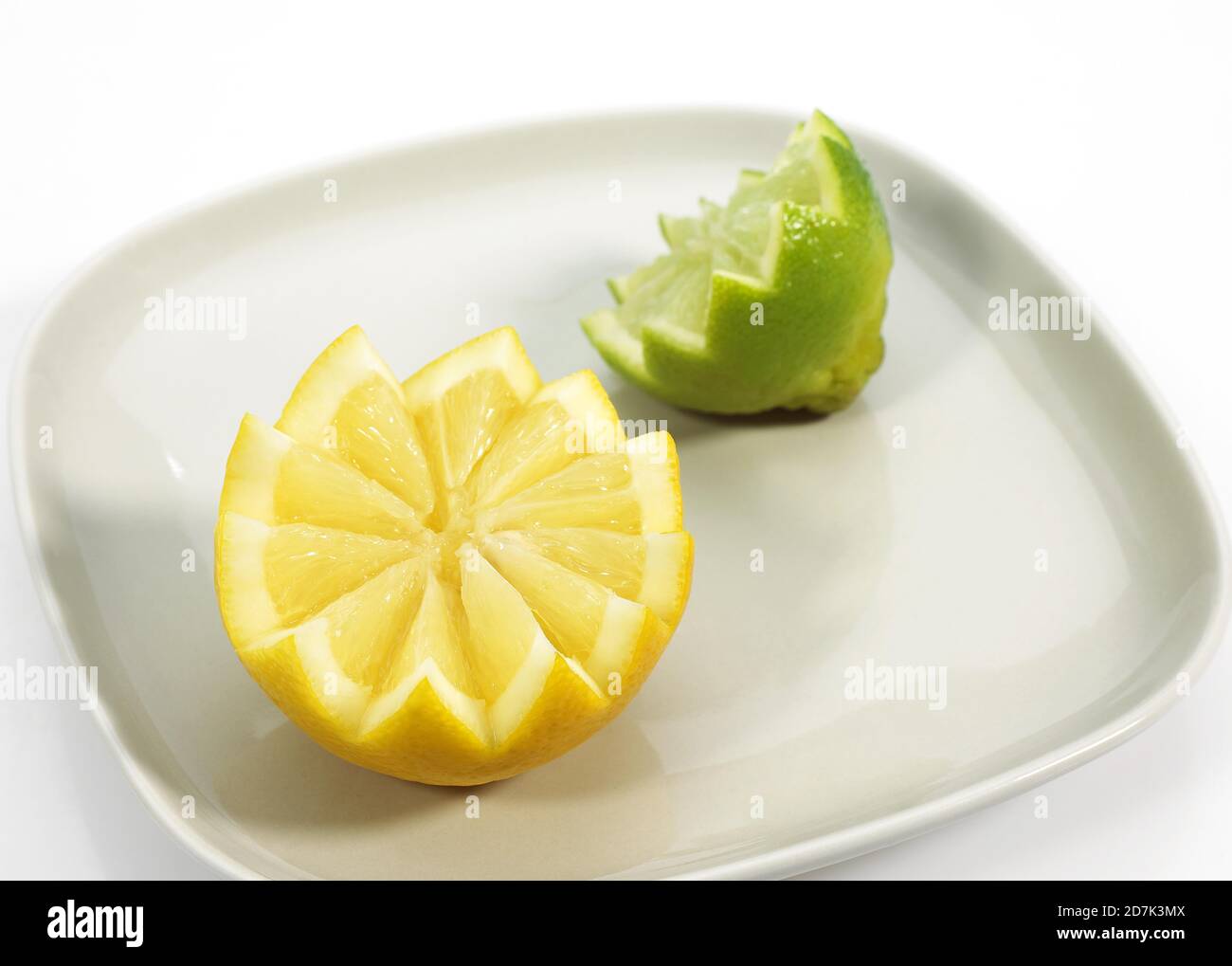 Yellow lemon citrus limonum green hi-res stock photography and images ...