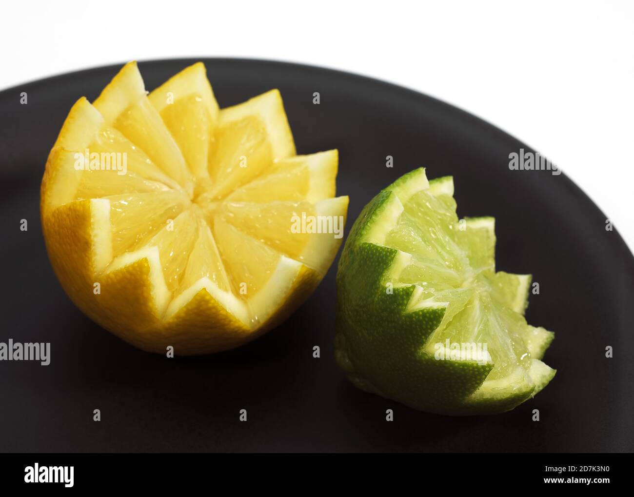 Yellow lemon citrus limonum green hi-res stock photography and images ...