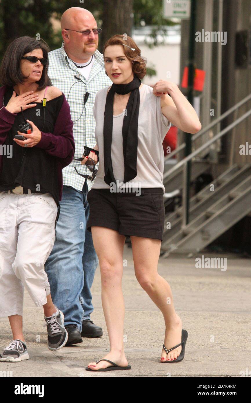 Kate Winslet on the set of the HBO mini series "Mildred Pierce" in New ...