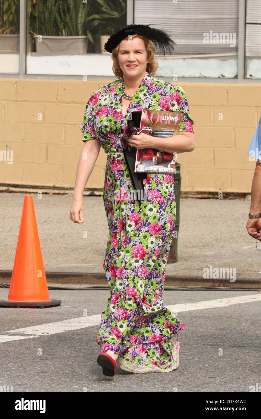 Mare Winningham on the set of the HBO mini series "Mildred Pierce" in ...