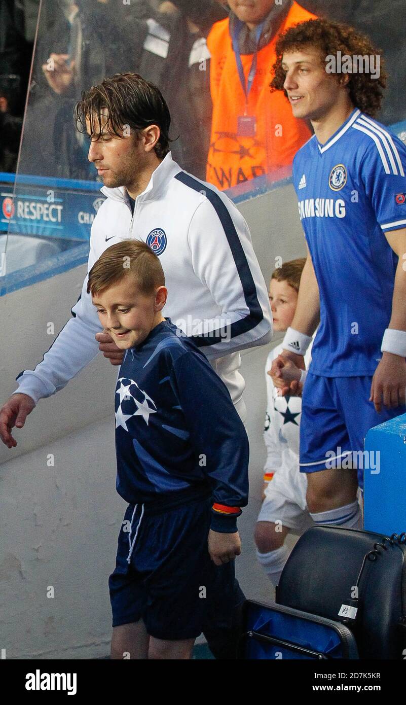Maxwell of Paris Saint Germain and Felipe Luis of FC Chelse during the ...
