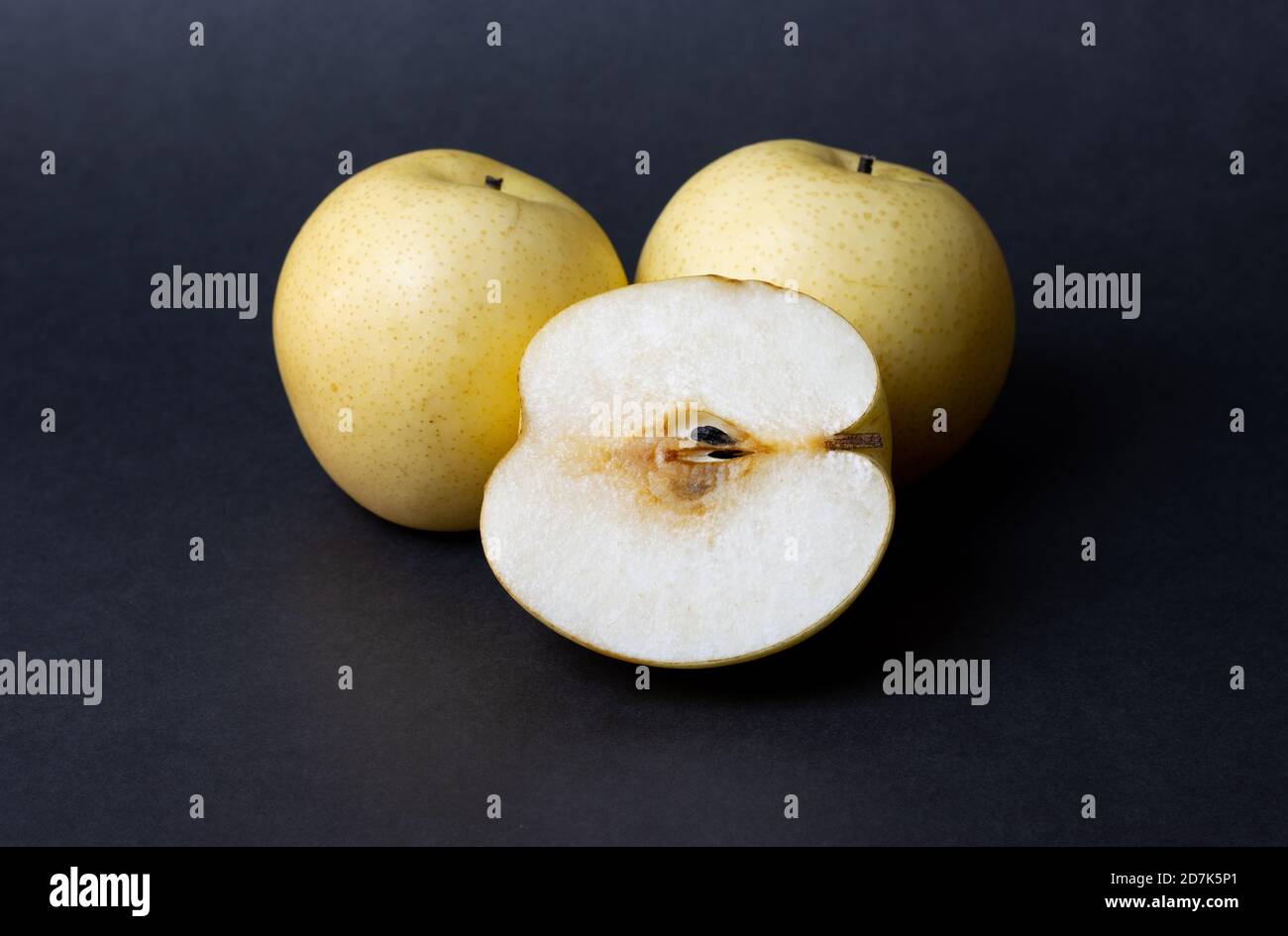 Whole cut ripe pears hi-res stock photography and images - Alamy