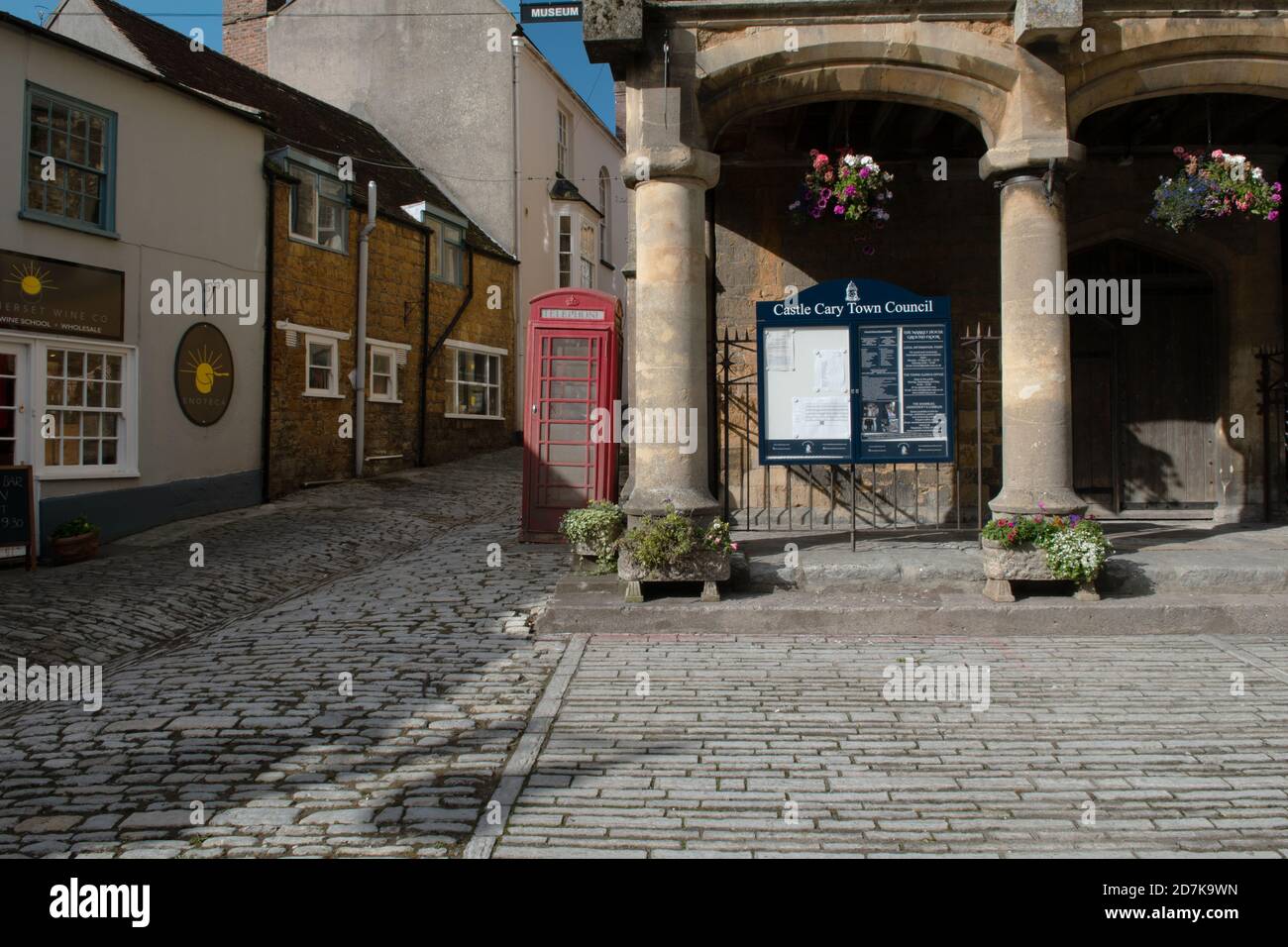 Castle Cary town centre, Somerset, England Stock Photo - Alamy