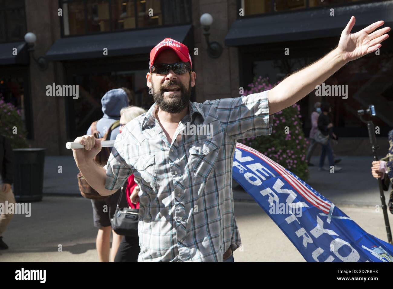 Pro Trump supporters rally on Broadway by Macy's Department Store in ...