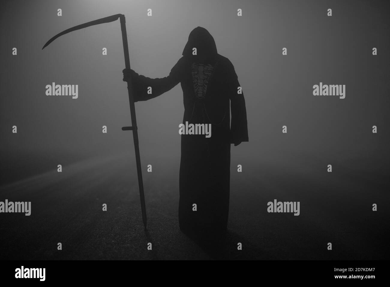 Grim reaper scythe hi-res stock photography and images - Alamy
