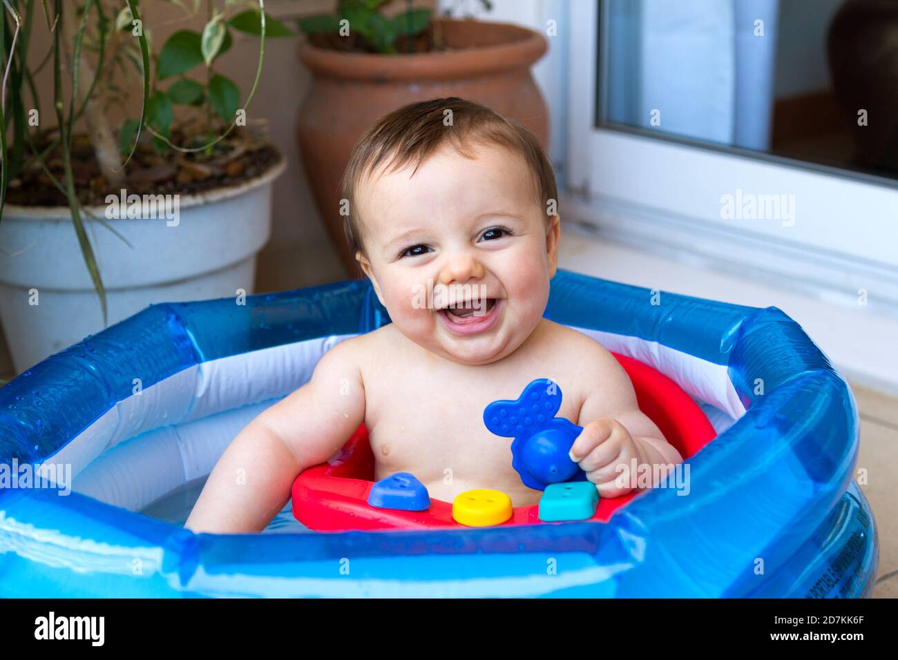 Summer fun baby hi-res stock photography and images - Alamy