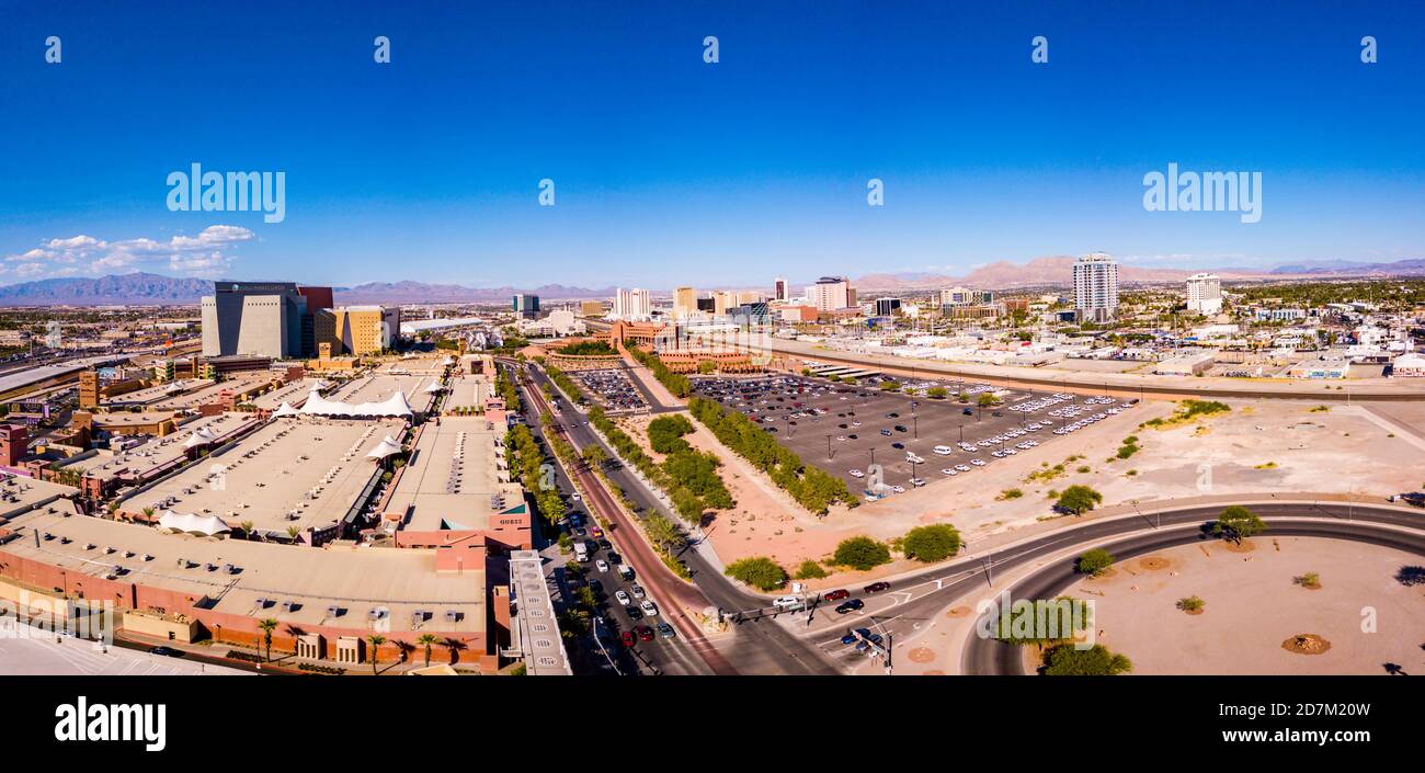 Shot building in streets hi-res stock photography and images - Alamy
