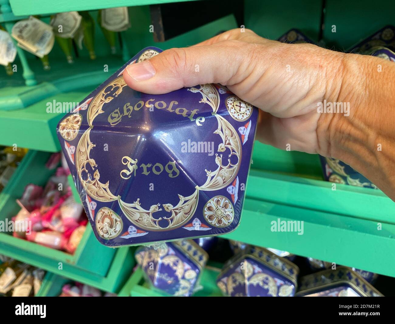 Harry potter chocolate frog hi-res stock photography and images - Alamy