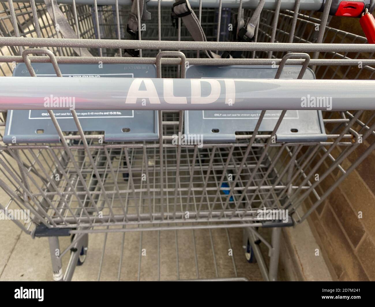 Aldi shopping basket hi-res stock photography and images - Alamy