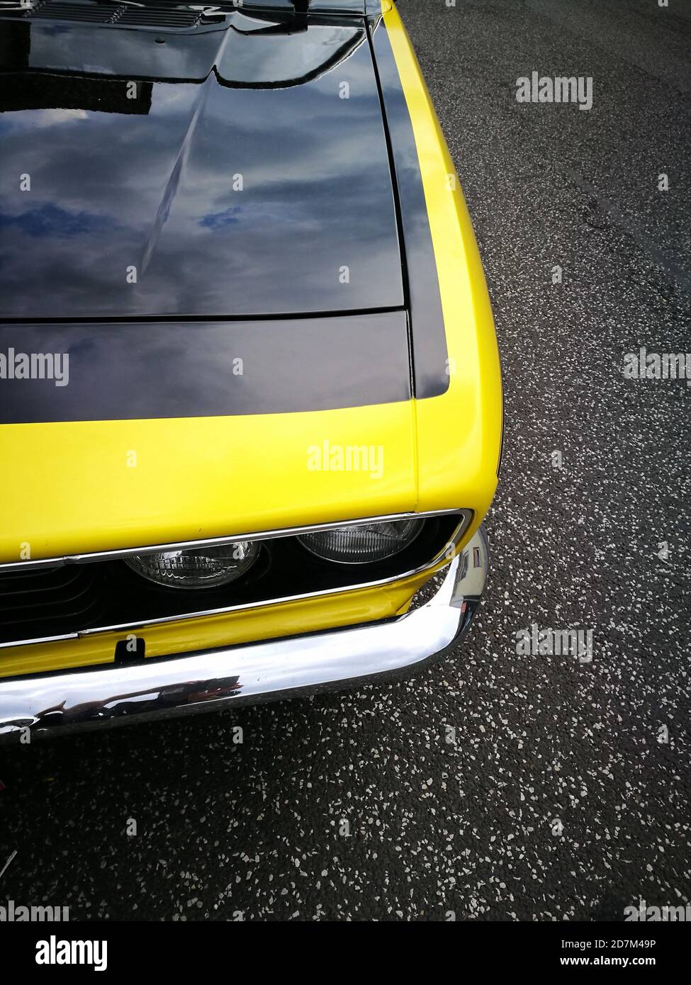 Color shot vintage car hi-res stock photography and images - Alamy