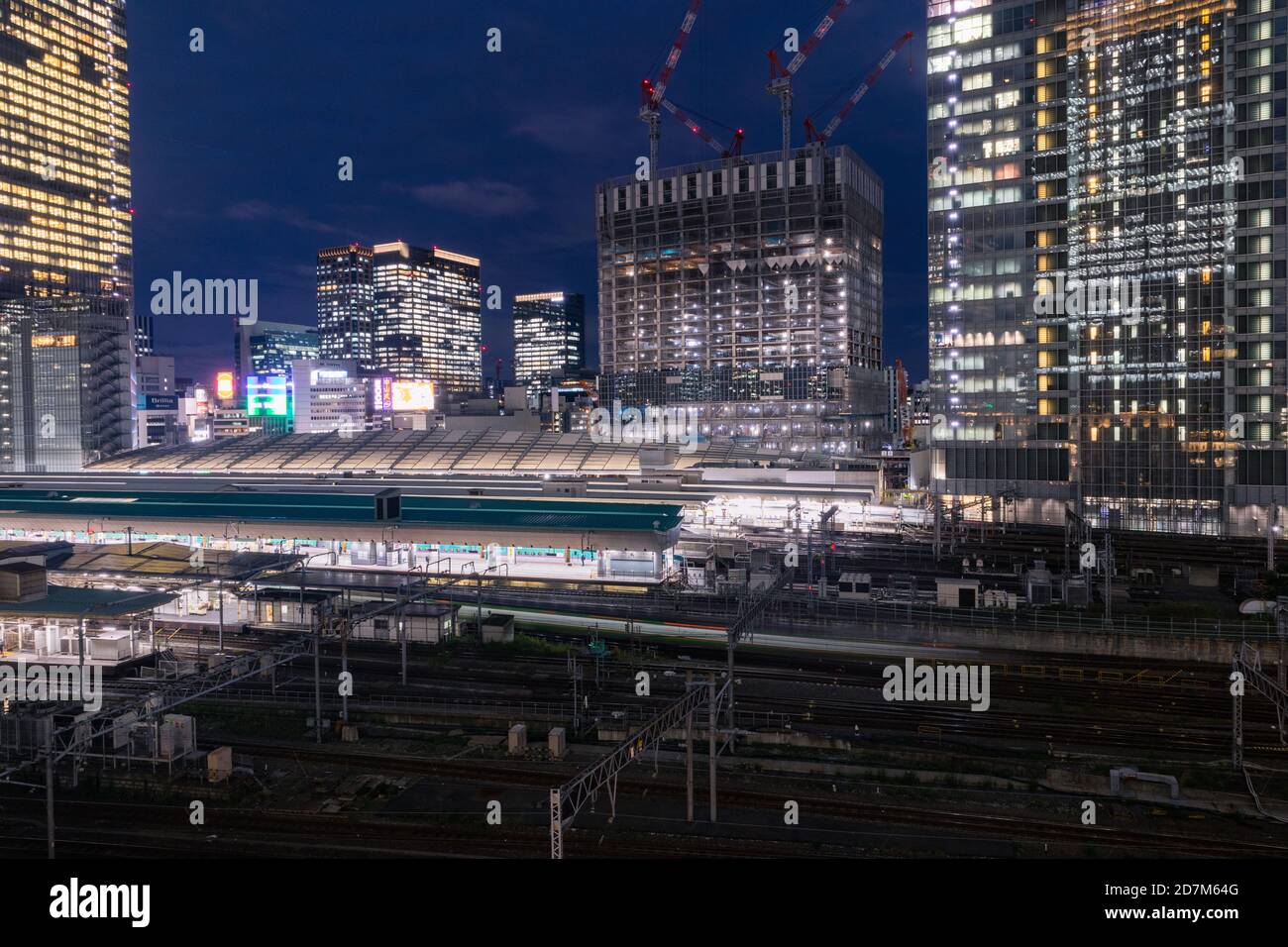 Busy tokyo train hi-res stock photography and images - Alamy
