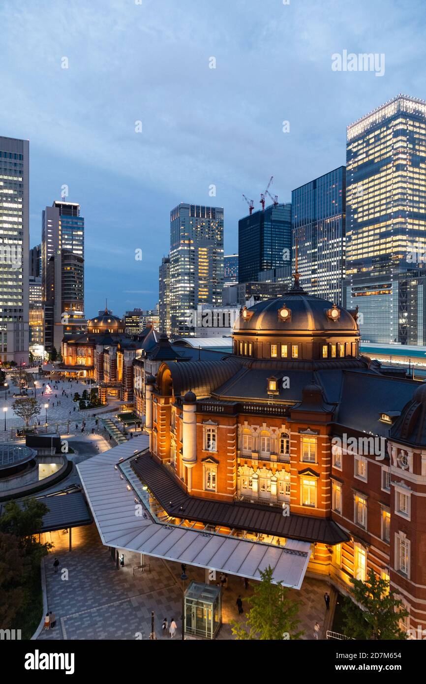 Tokyo Station Skyscrapers Marunouchi Marunouchi High Resolution Stock ...
