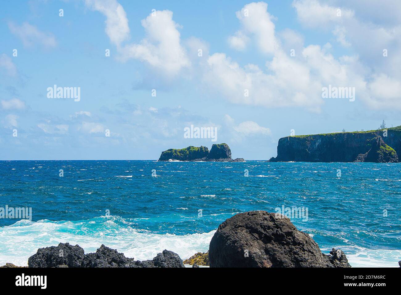 Tossing rock hi-res stock photography and images - Alamy