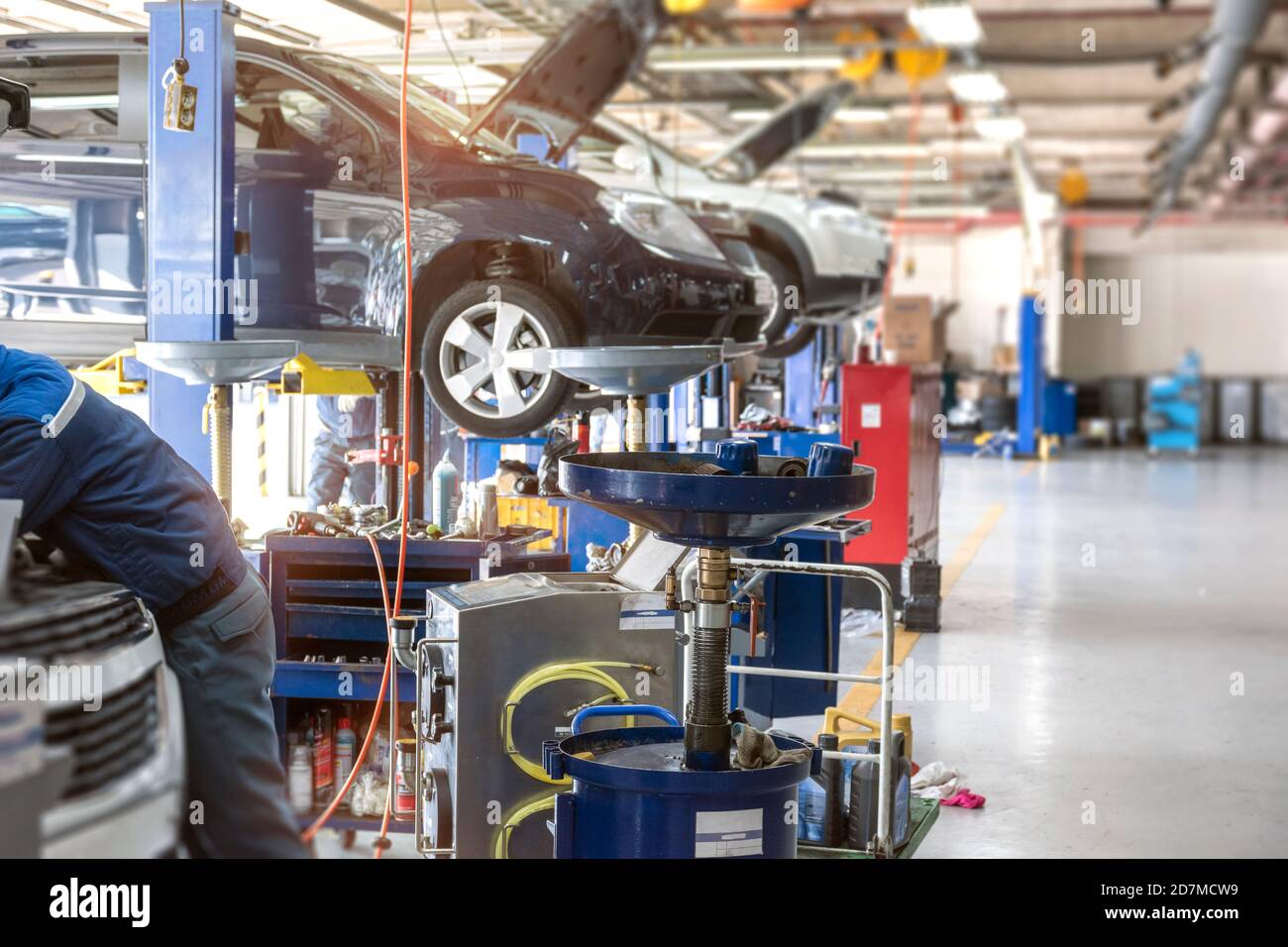 Vehicle service station hi-res stock photography and images - Alamy