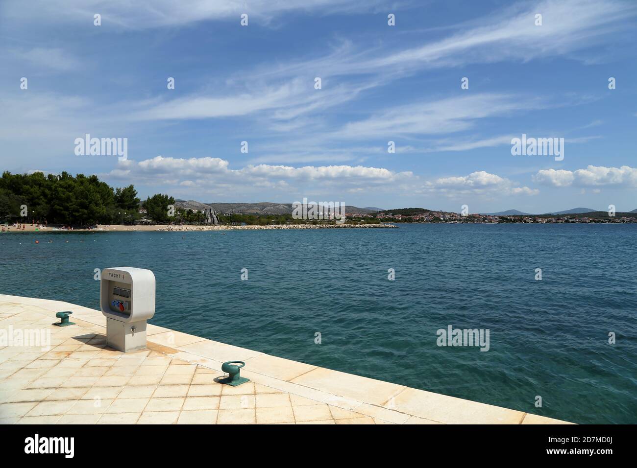 Charging station for boats with electrical outlets to charge ships in ...